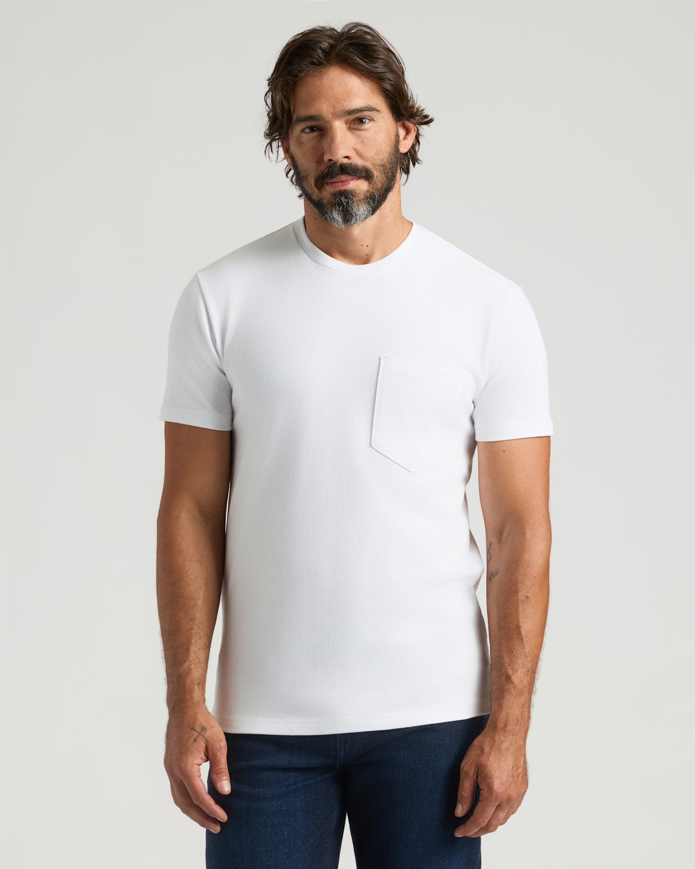 TCT_4401_Heavyweight-Classic-Pocket-Crew_Medium_White_2025_AUG_LD_3_c4dtdz_pzooz1.jpg?v=1755718305