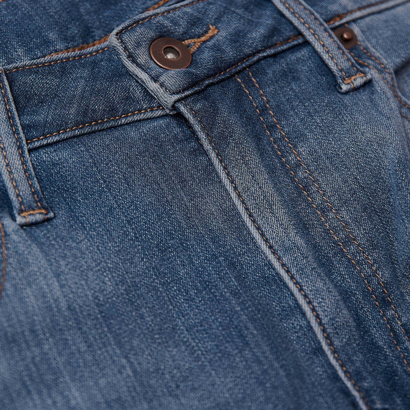 Medium indigo Wash Straight Comfort Jeans – True Classic