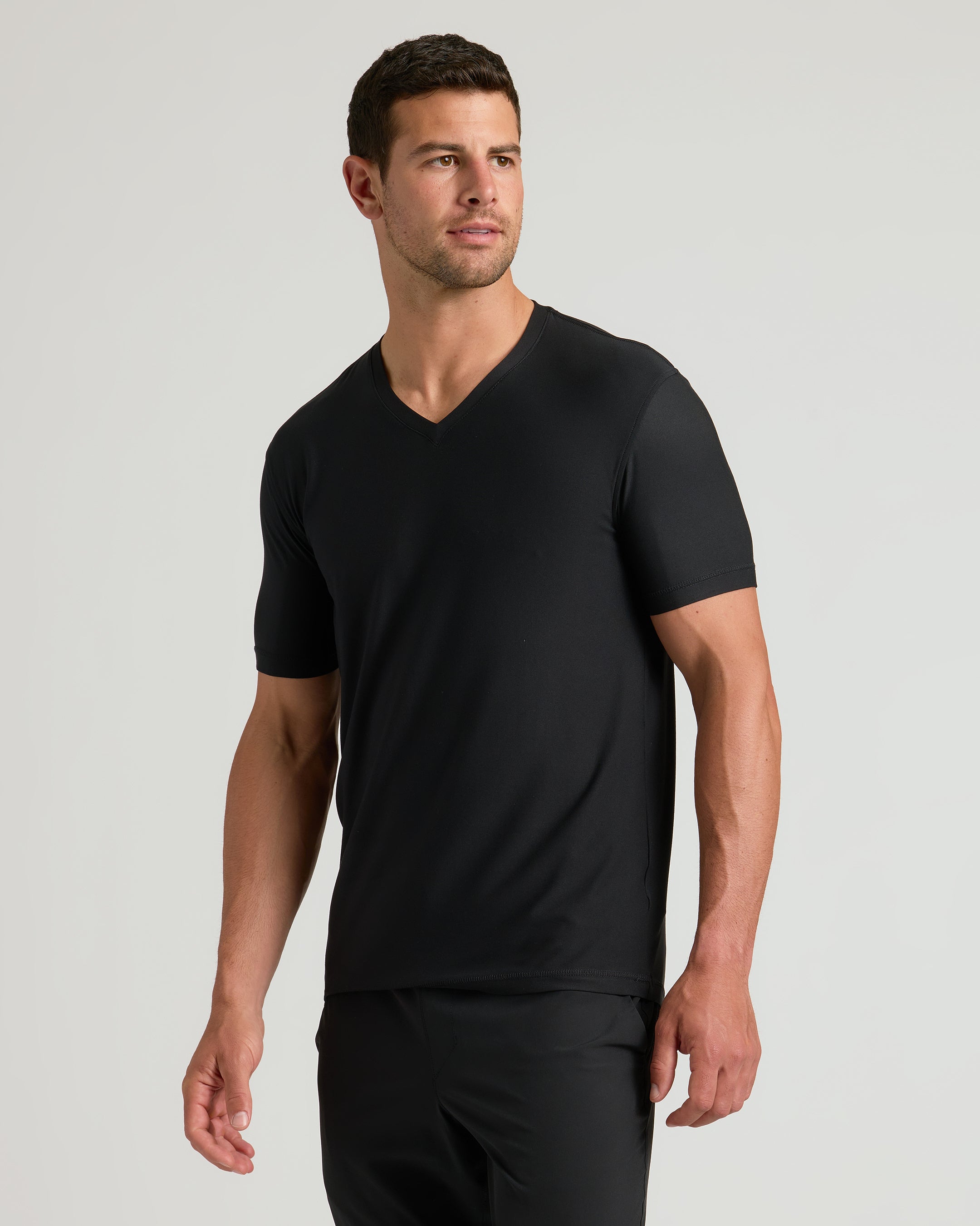 Black Active V-Neck | Black Active V-Neck | True Classic
