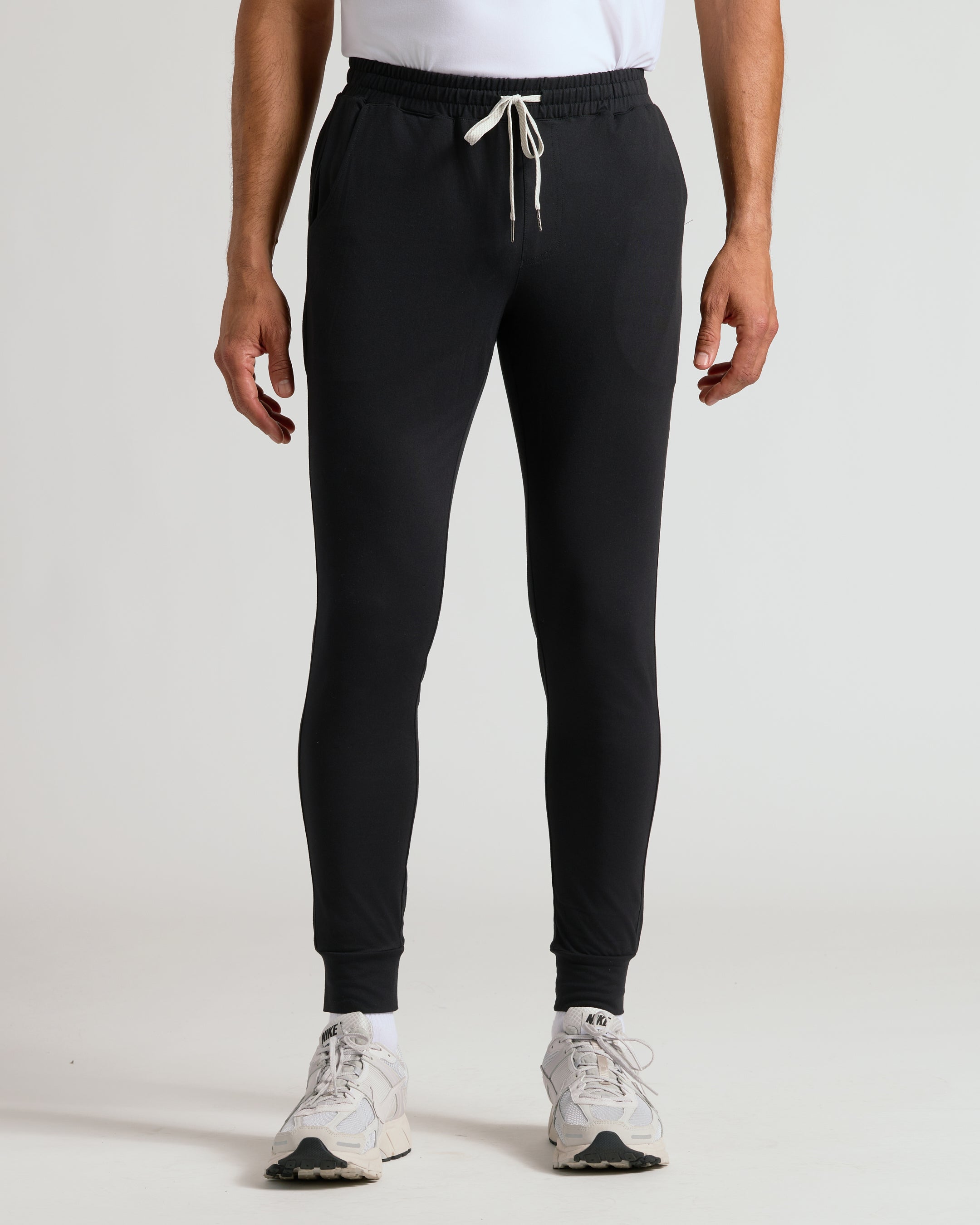 TCT_4703_Active-Joggers_BLACK_Medium_Ecomm_2025_JUN_2.jpg?v=1752097349