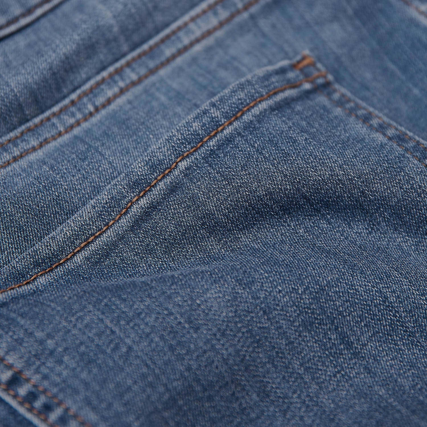 Medium indigo Wash Straight Fit Comfort Jeans – True Classic